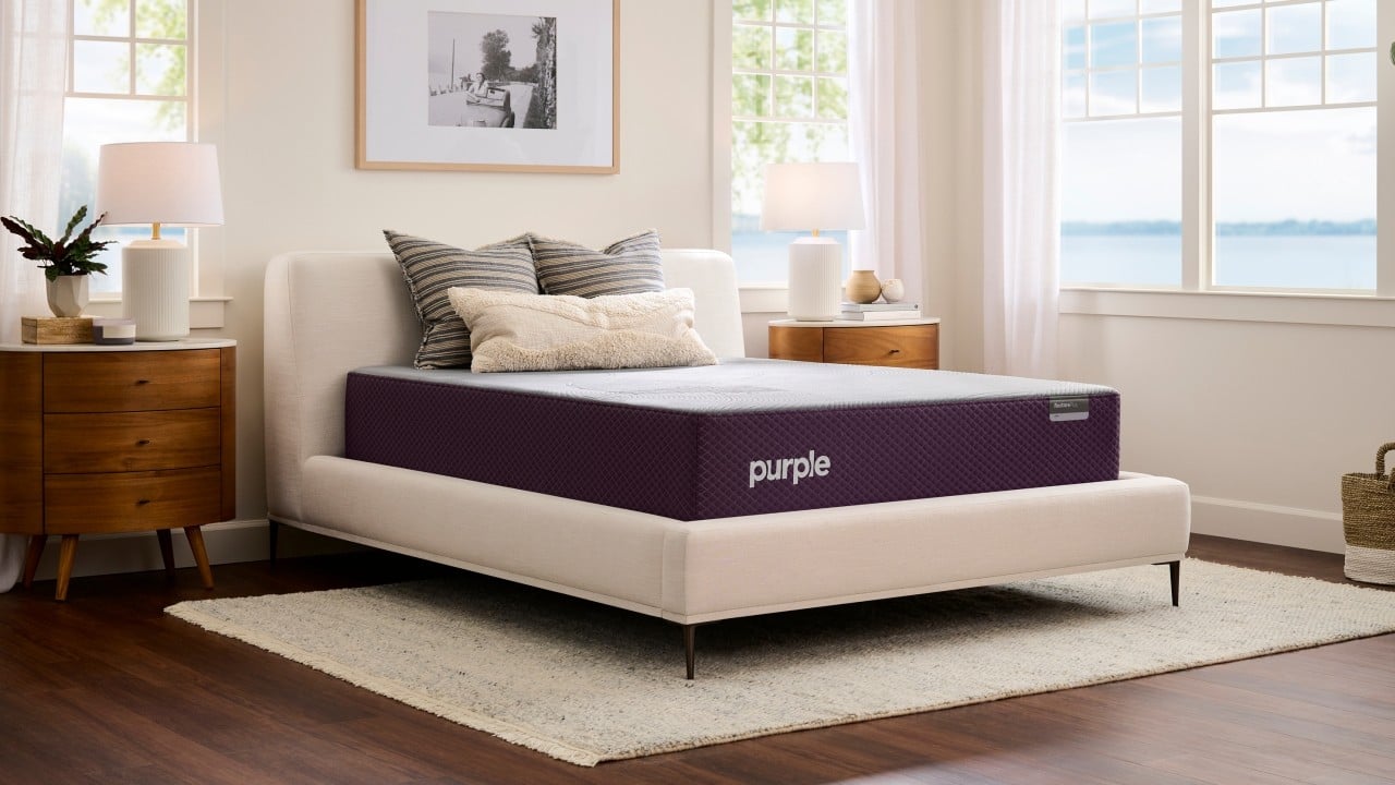 Panel Bed vs. Platform Bed: Key Differences and Pros + Cons