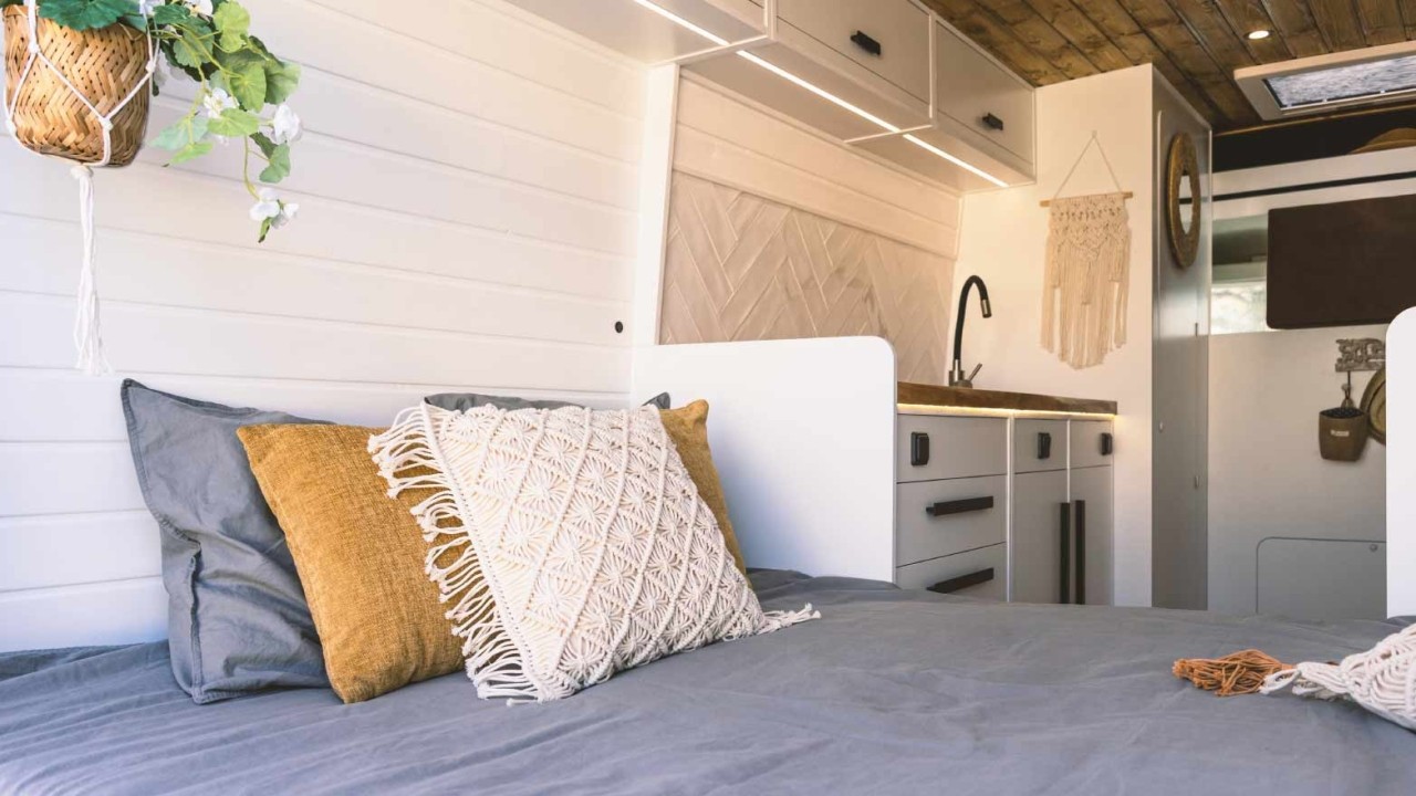 RV mattress sizes: dimensions, chart + buying guide