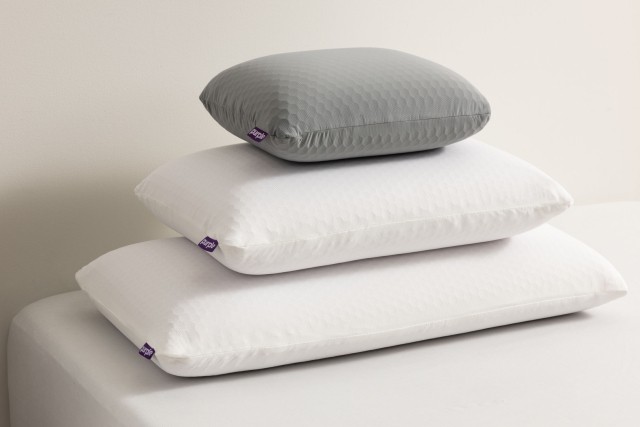 Pillow Sizes Guide: The Ultimate Resource [Chart]